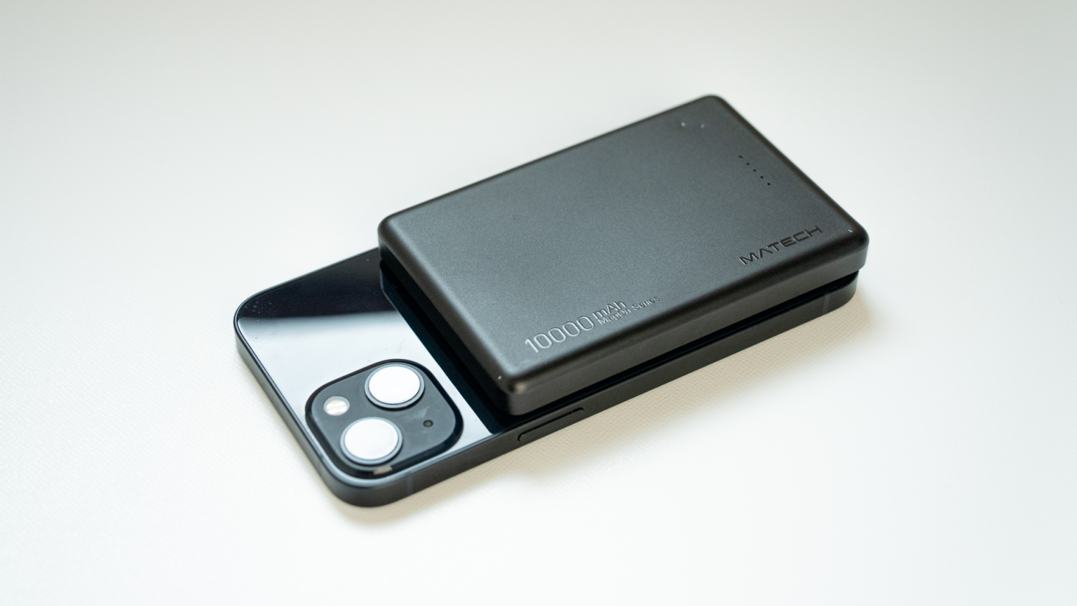 【本音レビュー】MATECH MagOn 10000｜感動の薄さ。カバンに入れて持っていきたくなる！大容量モバイルバッテリー。 | fummy